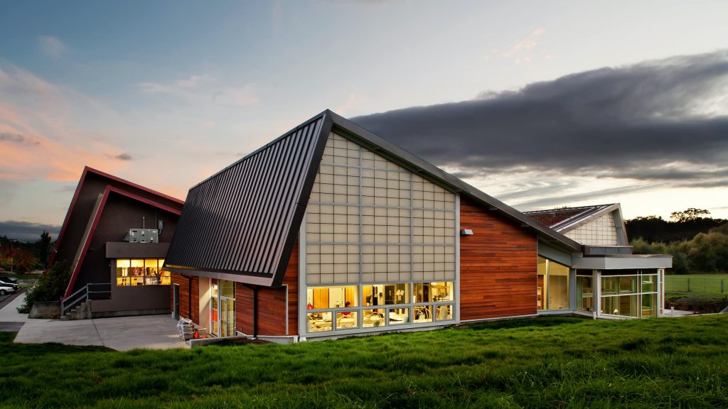 CGI Constructors: People. Building Canada.